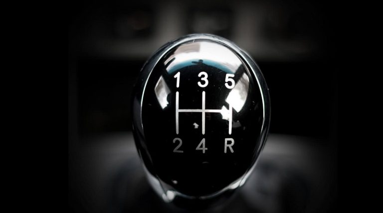 Perbedaan Lengkap Dari Mobil Manual Dan Matic