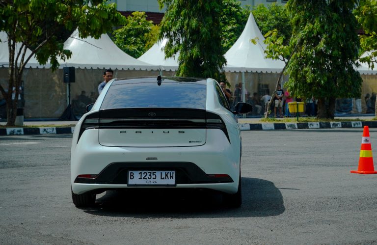 Begini Impresi Berkendara All New Prius PHEV – Moladin