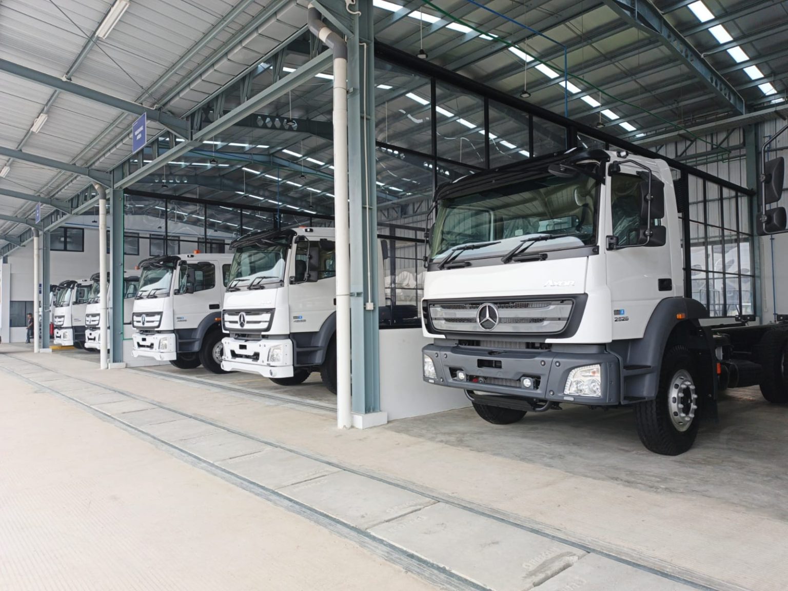 Fasilitas Modern Pabrik DCVMI Cikarang Bisa Produksi Semua Model ...