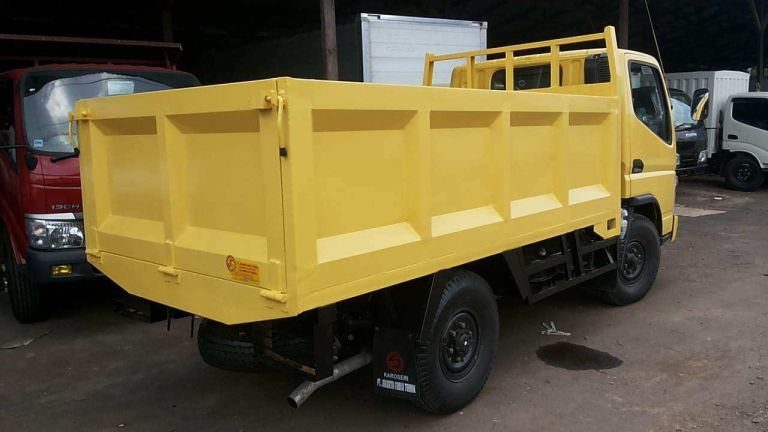 4 Jenis Mobil Engkel Bak Dan Bedanya Dengan Truk CDD