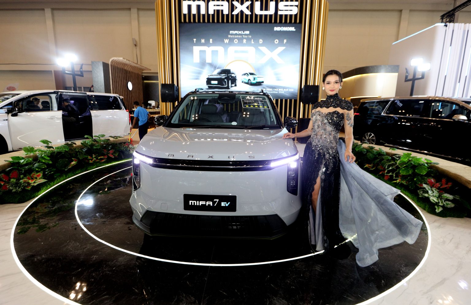 World Of MAX Cara Maxus Unjuk Gigi Di GJAW 2025 – Moladin